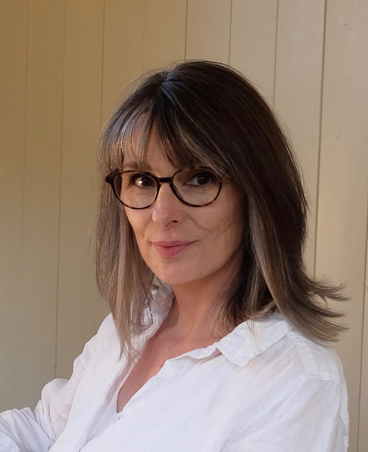 Iona Grey | British author of romance, historical fiction, and contemporary stories. - Iona Grey